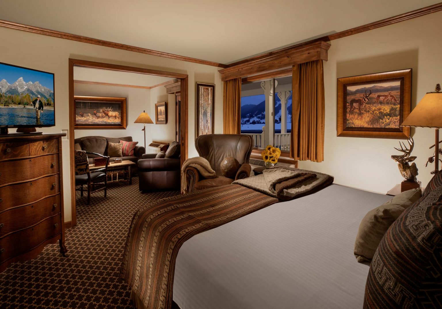Jackson Hole Hotel Rooms | Parkway Inn Rooms & Suites